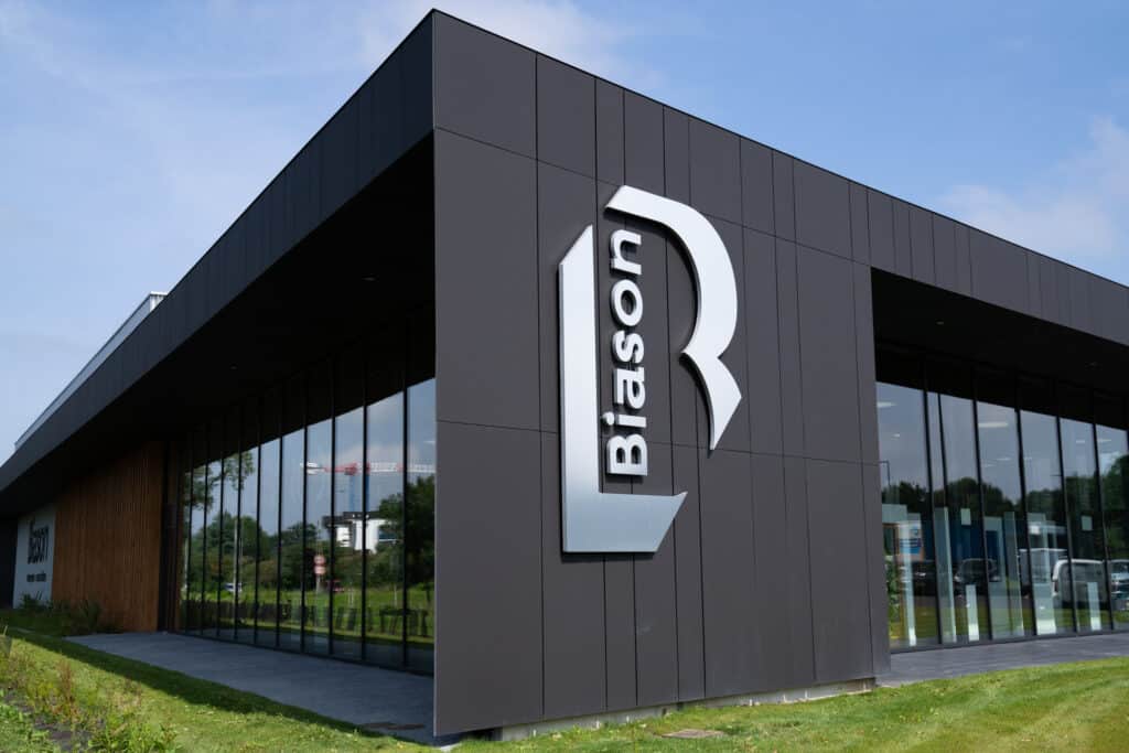 Menuiserie Biason à Pau | Intérieur - Extérieur | Visitez le Showroom